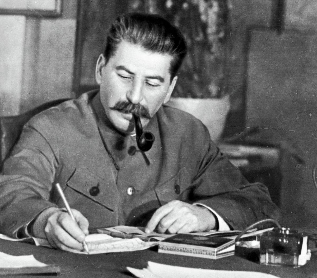 Karl Marx y la tergiversacion de su teoría por Stalin - Arthii